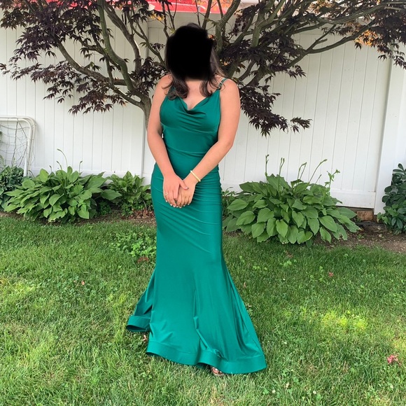 Atria | Dresses | Atria Emerald Green Prom Dress | Poshmark